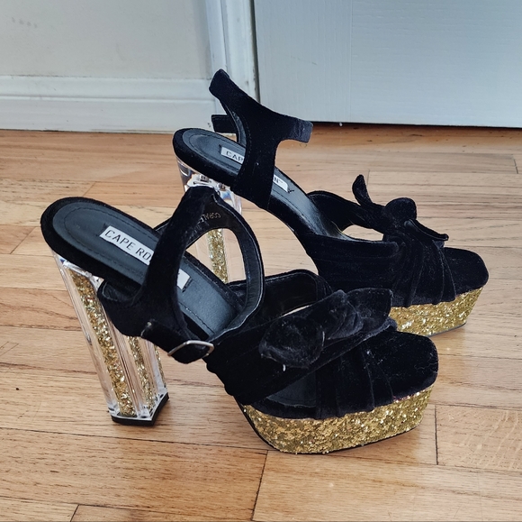 Cape Robbin | Shoes | Cape Robbin Coralee Black Velvet Platforms With ...